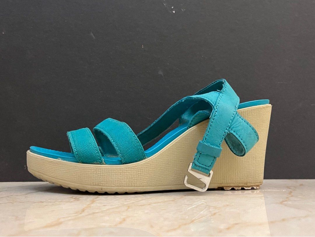 Crocs Wedges, Women's Fashion, Footwear, Wedges on Carousell