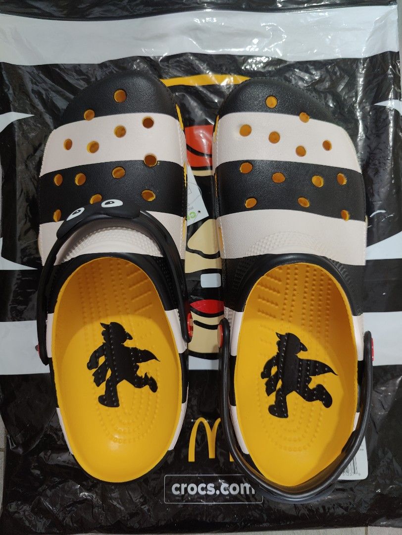 Crocs X McDonald's Hamburglar Black White Edition Classic Clog Jibbitz, Men's Fashion, Footwear ...