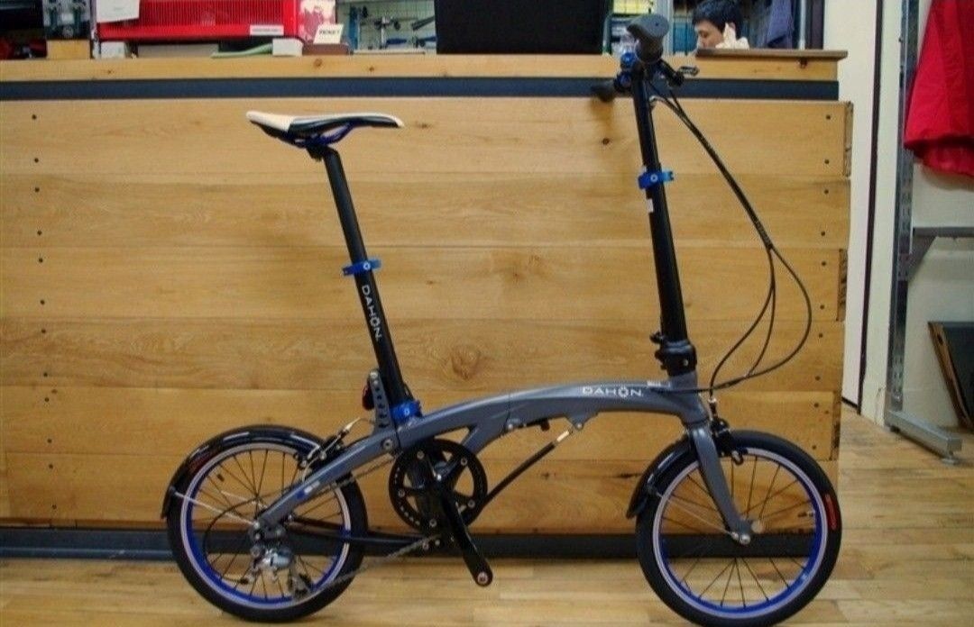 Dahon eezz foldable bike retail $1400 lightweight 9kg+ , very compact ...