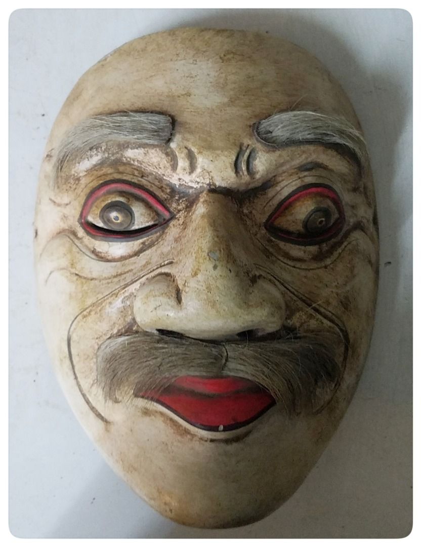 Dua Set Topeng Bali Kuno Ukir Alusan, Perabotan Rumah di Carousell