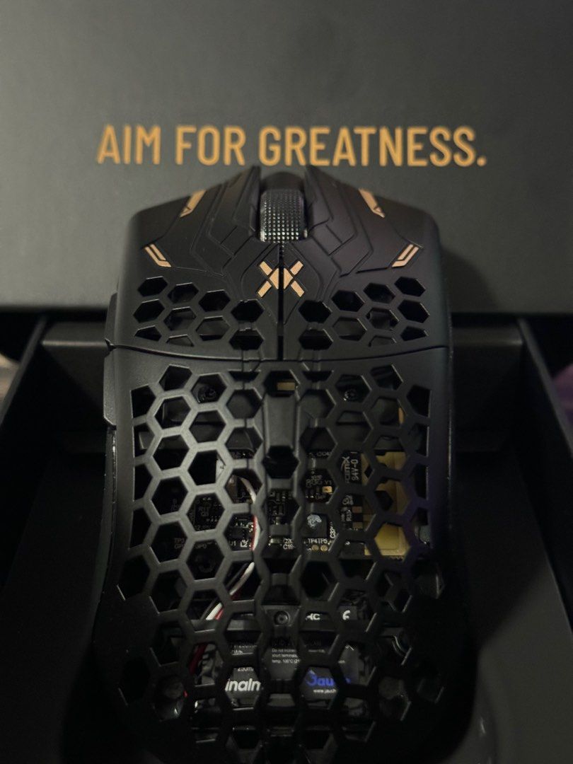 Finalmouse UltralightX M Guardian, Computers & Tech, Parts ...