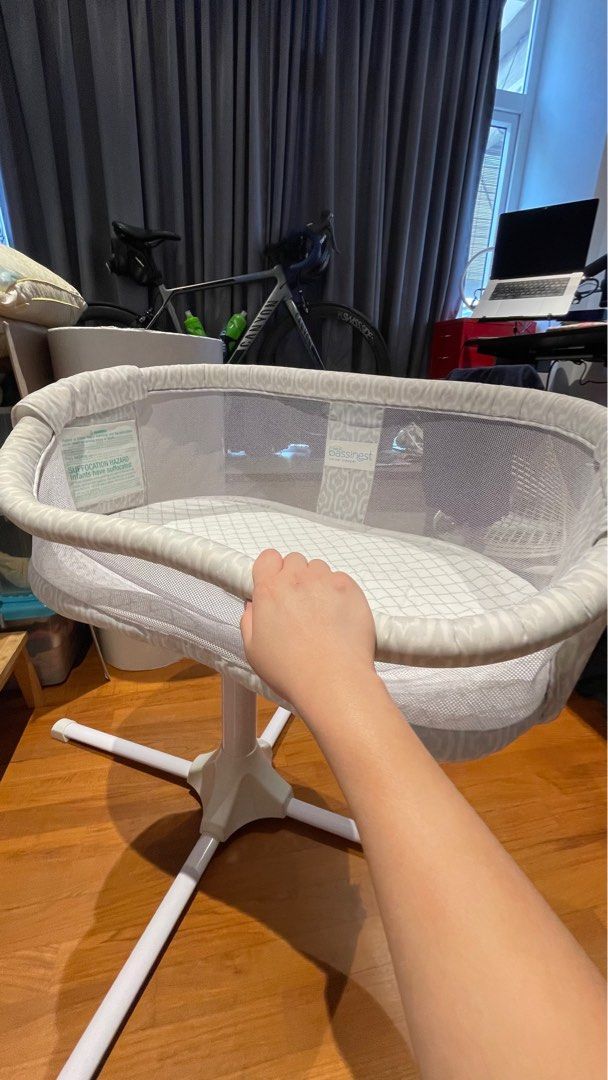 Halo BassiNest - baby bassinet, Babies & Kids, Baby Nursery & Kids ...