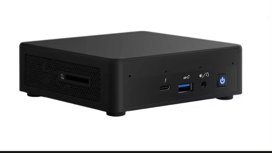 Intel NUC i3 with thunderbolt with free utp cable! (19units available ...