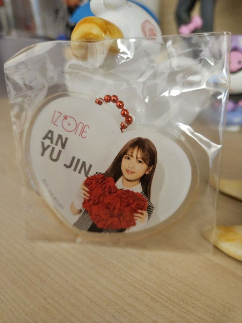 IZ*ONE / IVE Wonyoung & Yujin photocards | coloriz kihno eom pola ...
