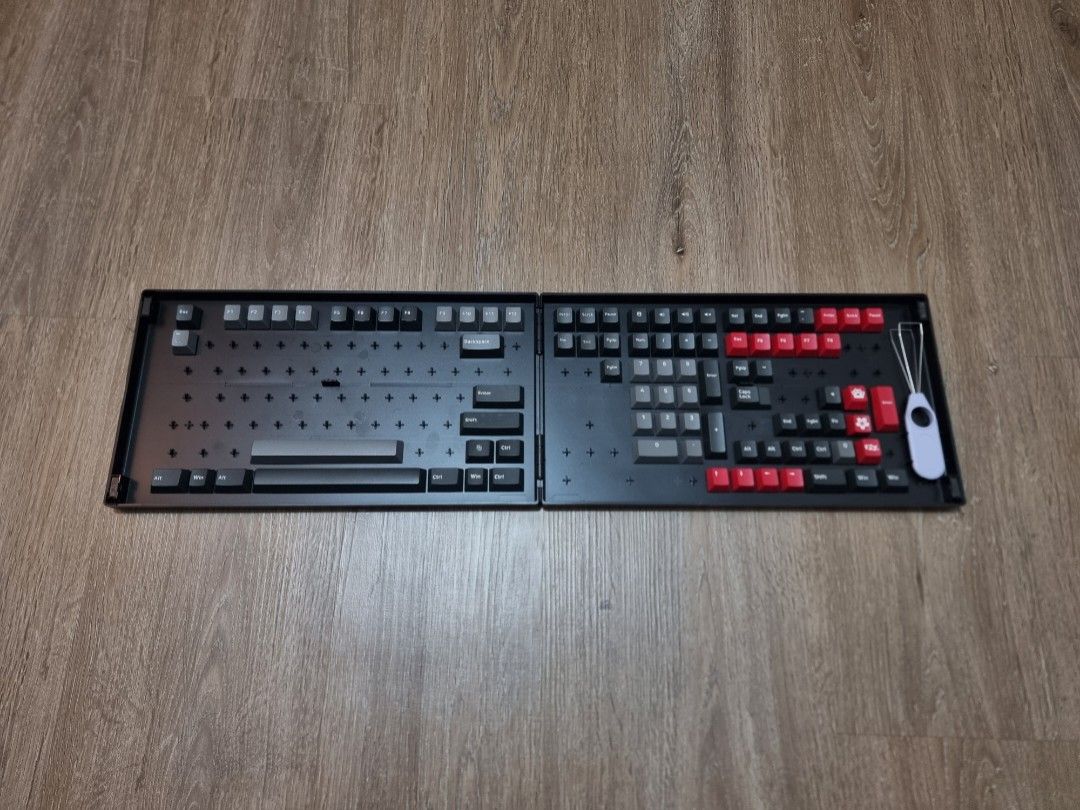 Custom KBD67 Lite R3 with FFFF Linears, Durock v2, Akko Psittacus ...