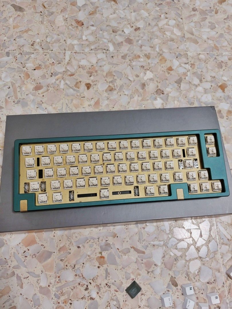 La Baguette Forest Green 66% Keyboard RGB, Computers & Tech, Parts ...