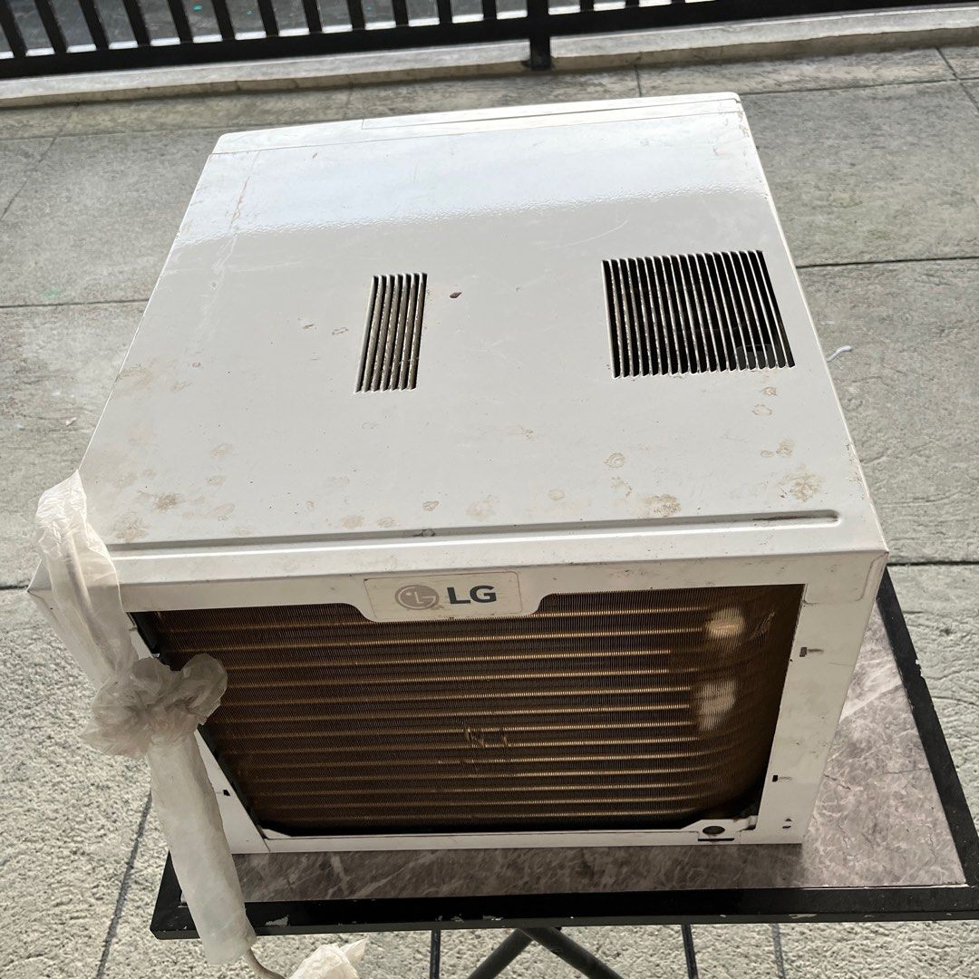 LG Window Type LA100LC 1hp, TV & Home Appliances, Air Conditioning and ...