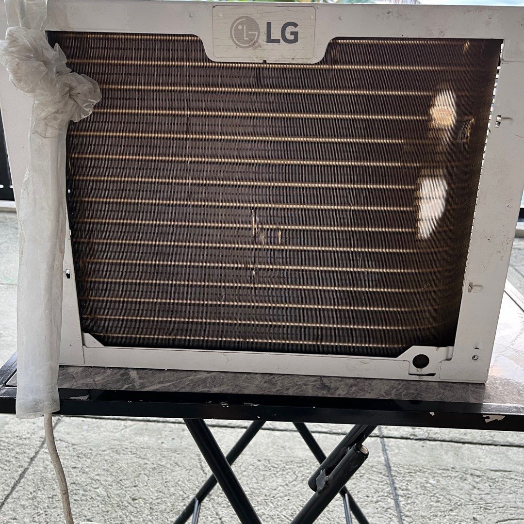 LG Window Type LA100LC 1hp, TV & Home Appliances, Air Conditioning and ...