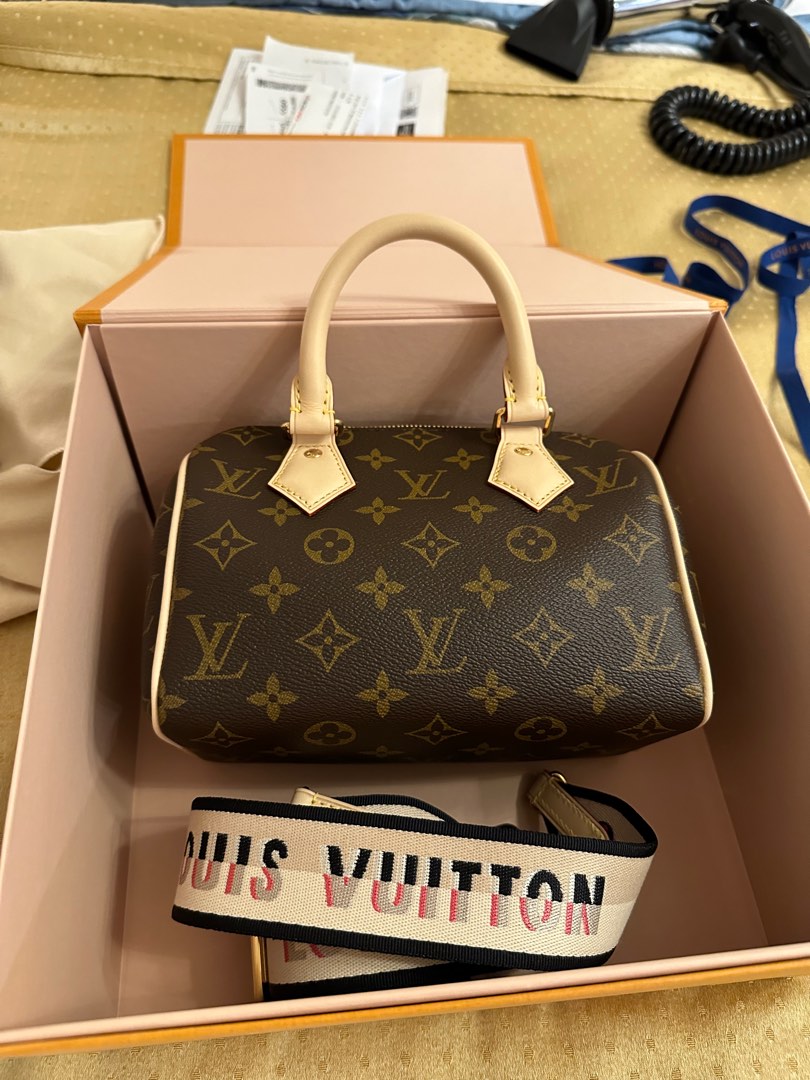 Louis Vuitton LV Speedy 20 Classic Bag, Luxury, Bags & Wallets on Carousell