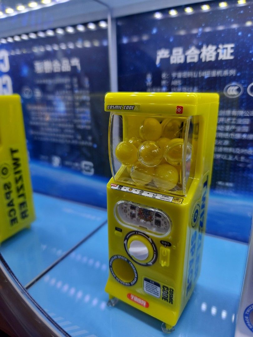 [LAST PIECE] Mini Gashapon Machine GREEN, Hobbies & Toys, Toys & Games ...