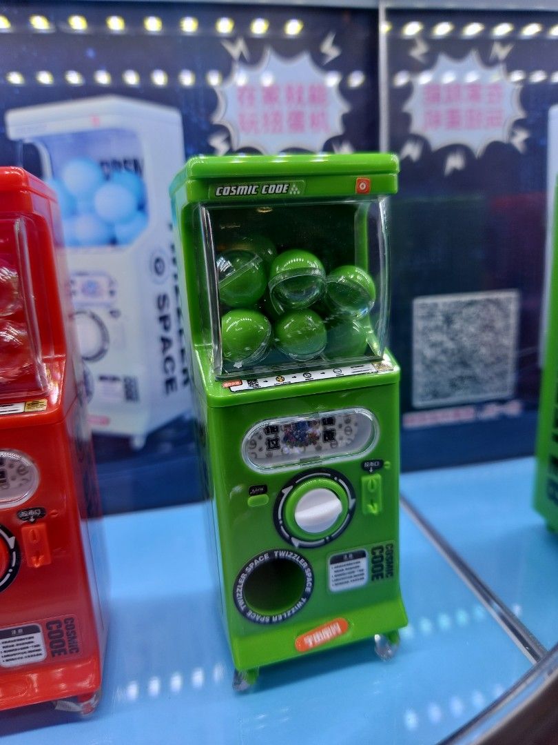 [LAST PIECE] Mini Gashapon Machine GREEN, Hobbies & Toys, Toys & Games ...