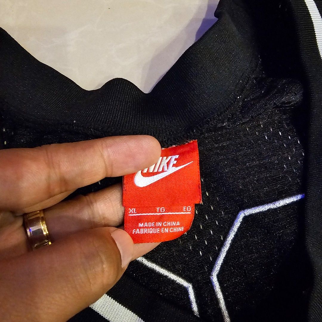 Nike Air Sando, Men's Fashion, Activewear on Carousell