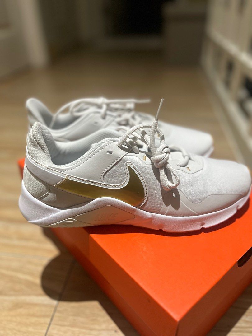 NIKE LEGEND ESSENTIAL 2, Men's Fashion, Footwear, Sneakers on Carousell
