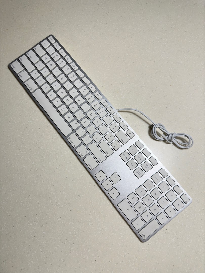 Original Apple Keyboard - wired with numeric keypad, Computers & Tech ...
