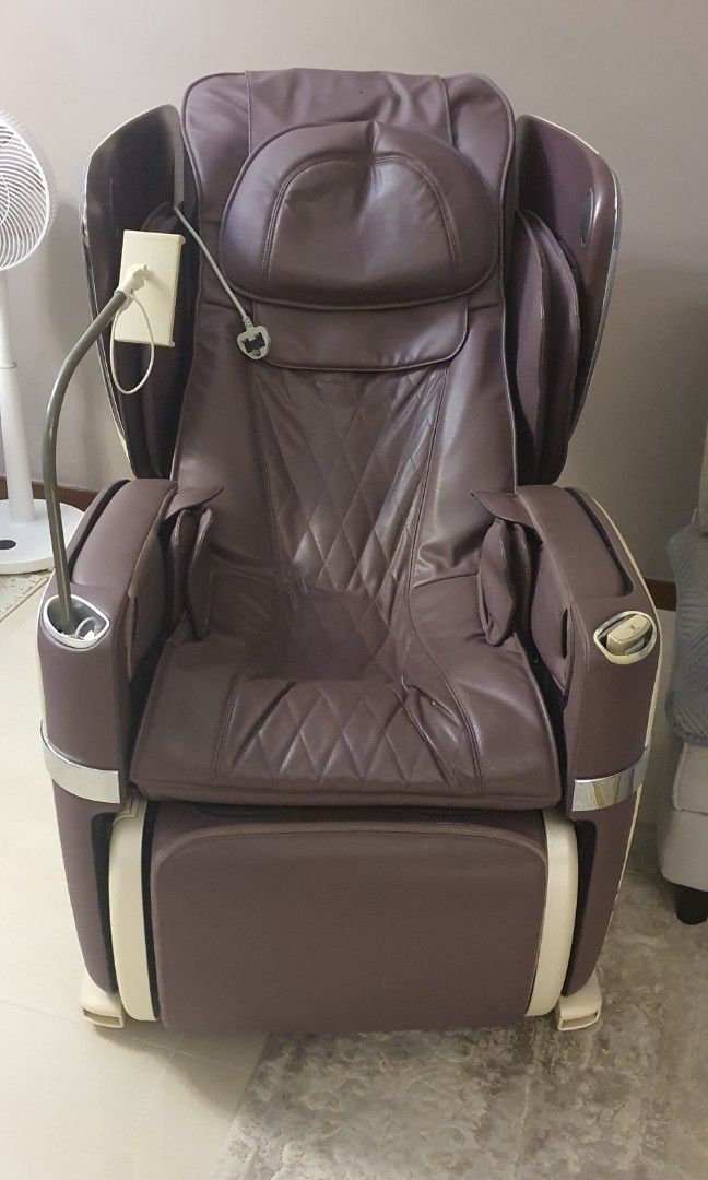 OSIM Massage Chair, Furniture & Home Living, Furniture, Chairs on Carousell
