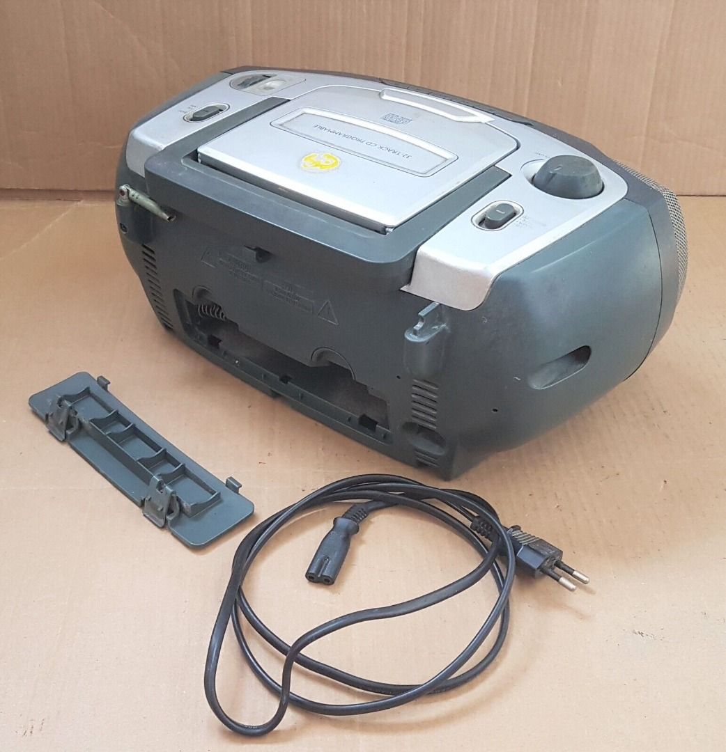 Portable Philips AZ1003 Sound Machine, Boombox, 2 Front Speakers ...