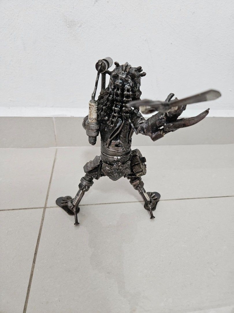 Predator Scrap Metal Sculpture, Hobbies & Toys, Toys & Games on Carousell