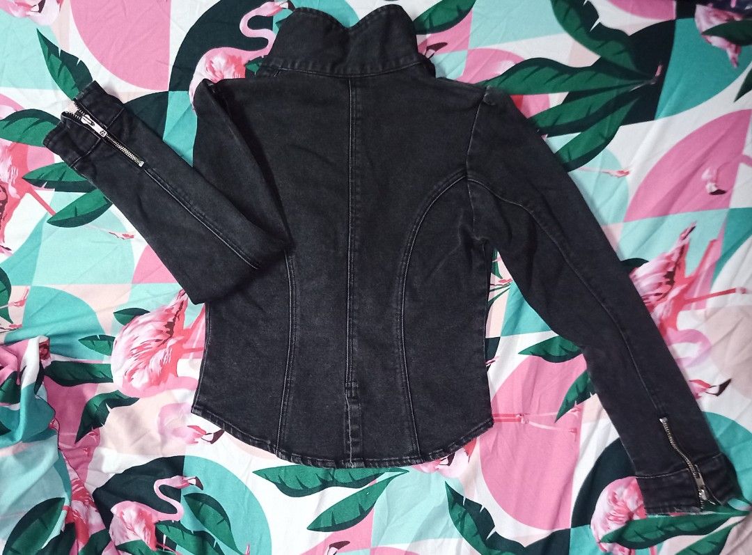 PRELOVED JAG MAONG TOP, Women's Fashion, Coats, Jackets and Outerwear ...