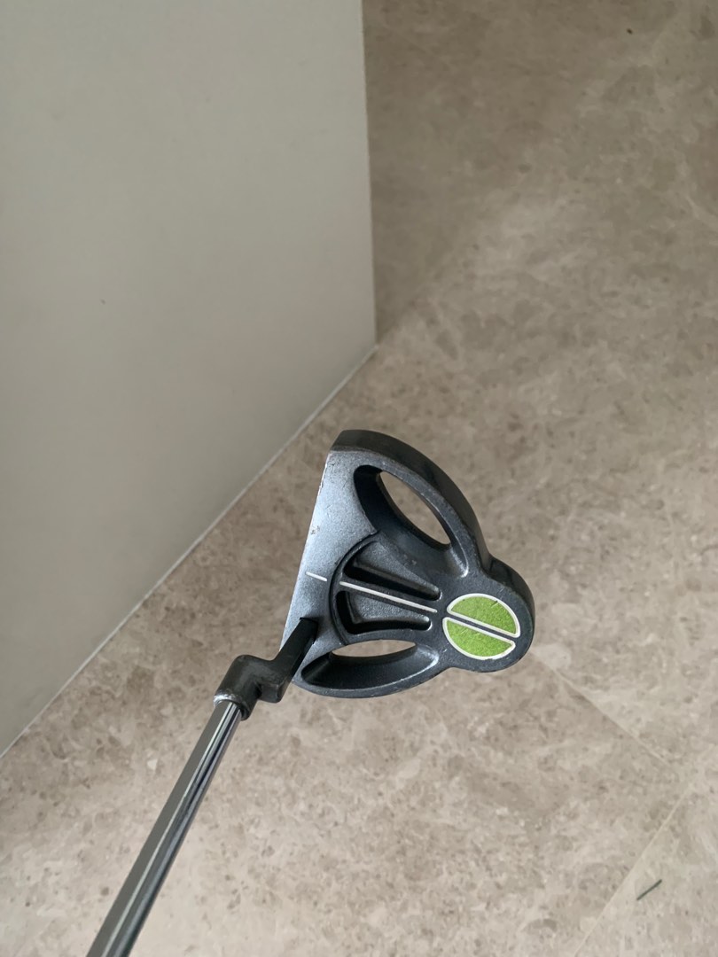 Putter and 4 Hybrid, Sports Equipment, Sports & Games, Golf on Carousell
