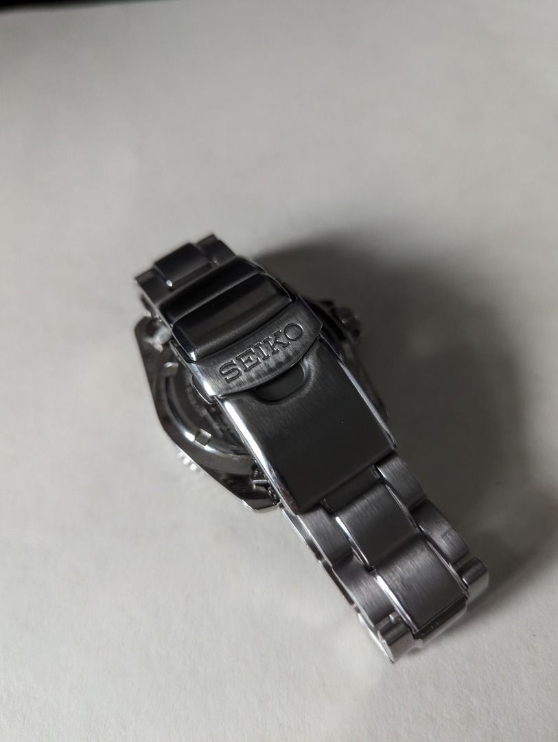 Seiko SNE585, Men's Fashion, Watches & Accessories, Watches on Carousell