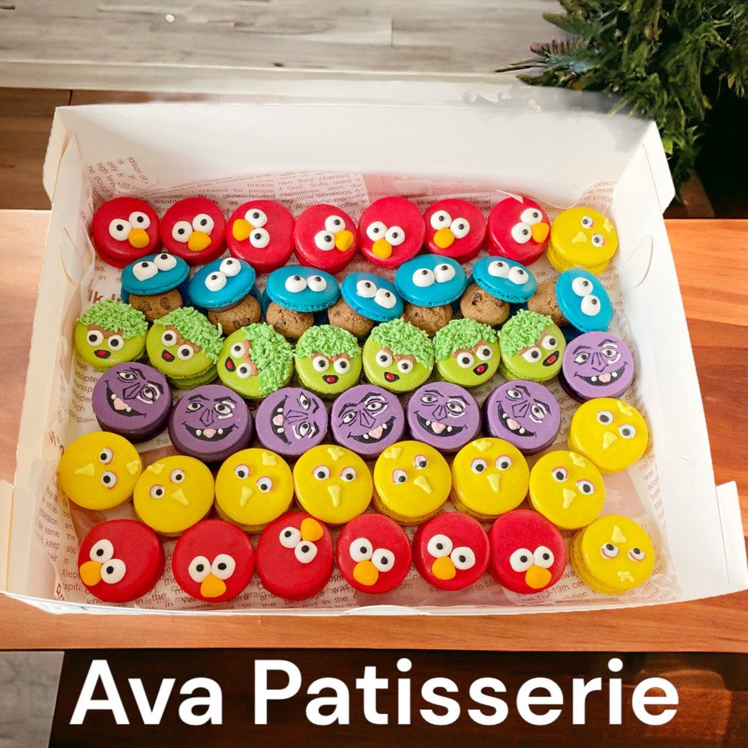Sesame Street theme macaron ( Elmo , Cookie Monster,big bird,count ...