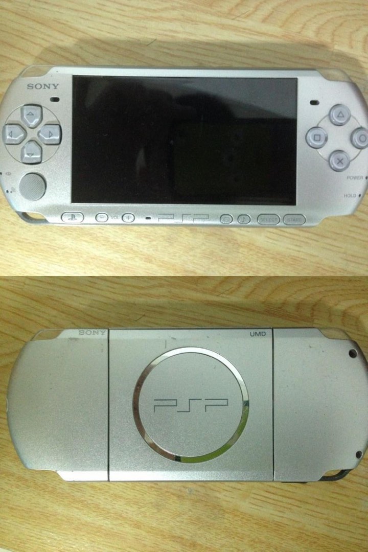 Sony PSP 3007 二手功能正常附贈4G記憶體及魔物獵人等遊戲 電池氧化需插電使用, 電玩遊戲相關, 電玩主機, PlayStation在旋轉拍賣