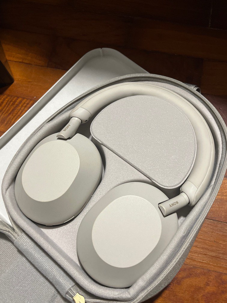 Sony WH-1000XM5 (Silver), Audio, Headphones & Headsets on Carousell