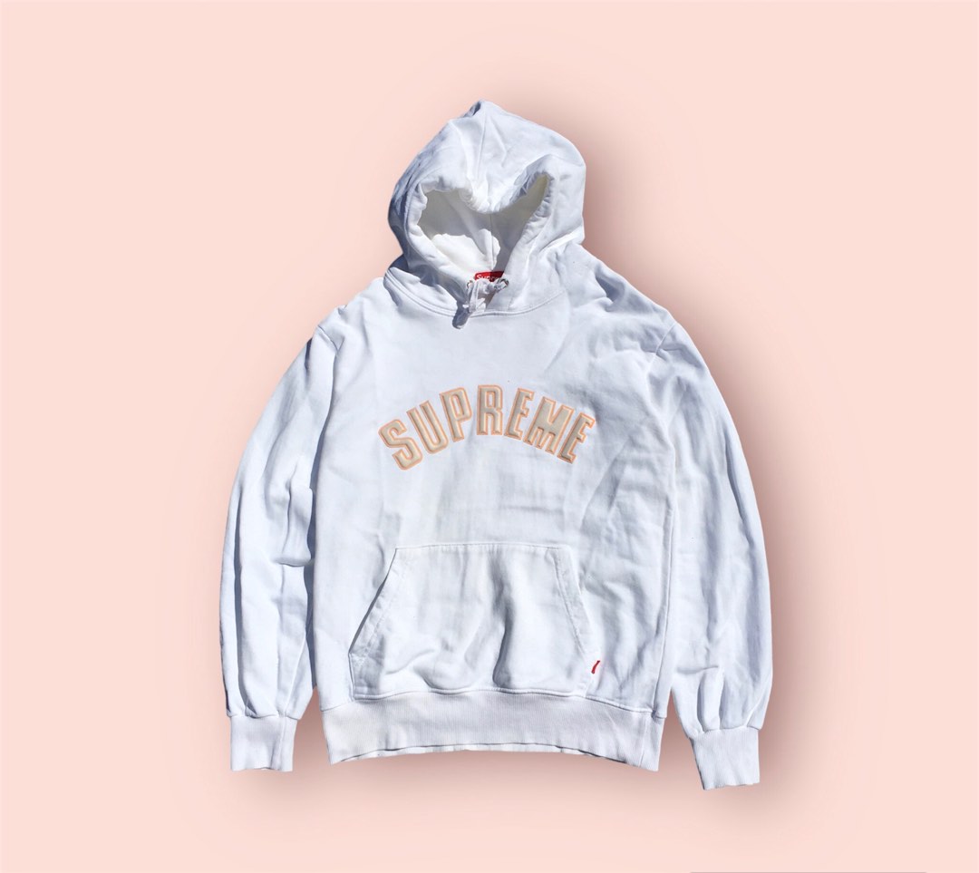 Supreme hoodie, Men's Fashion, Coats, Jackets and Outerwear on Carousell