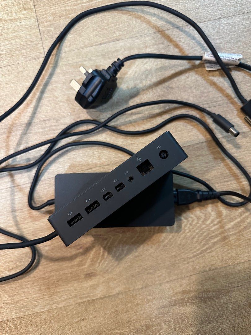 Surface Dock, Computers & Tech, Parts & Accessories, Cables & Adaptors ...