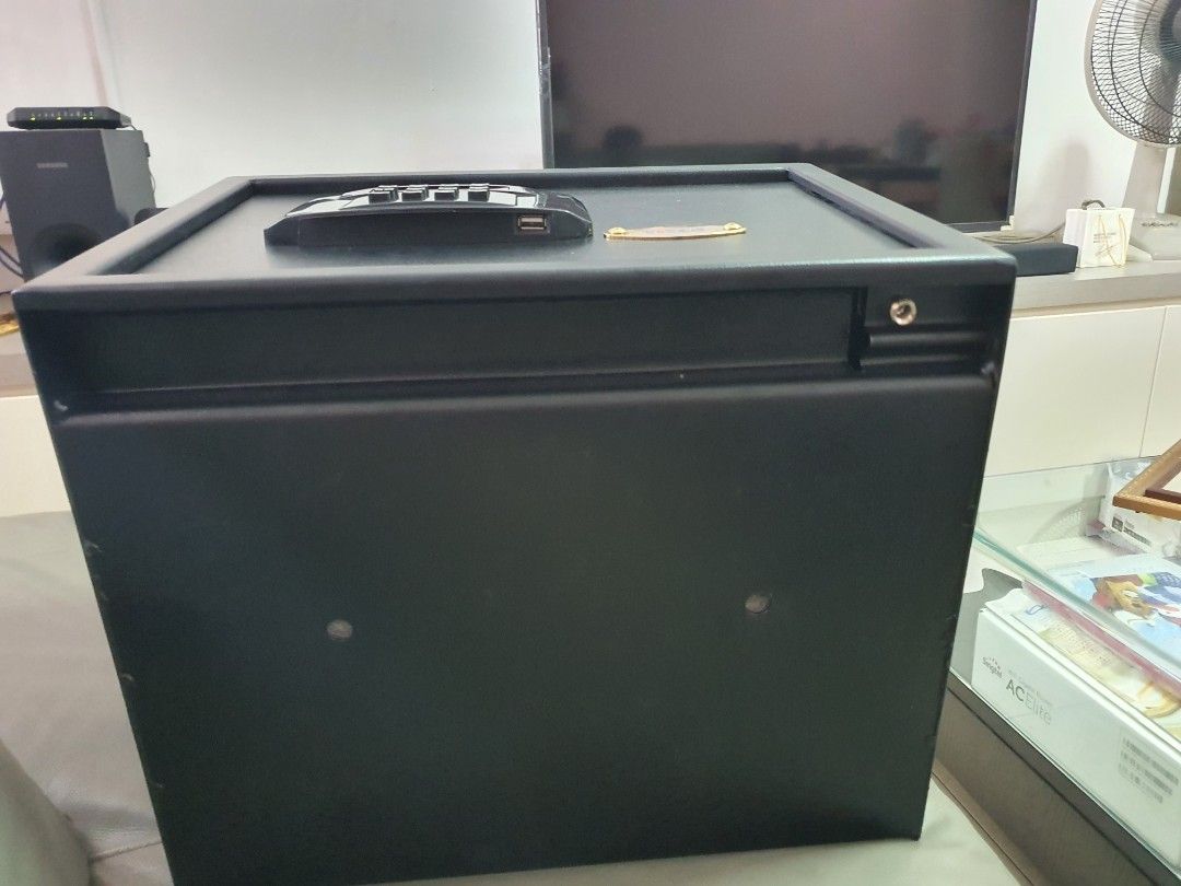 TITAN: intelligent electronic safe, Furniture & Home Living, Security ...