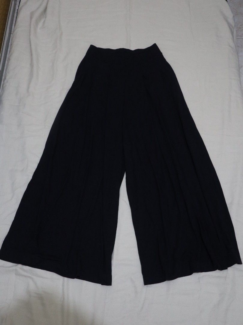 Uniqlo Wide Leg SquarePants, Women's Fashion, Bottoms, Other Bottoms on ...
