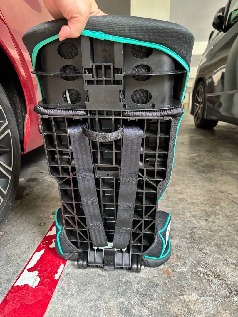 Urban Kanga portable foldable car seat, Babies & Kids, Going Out, Car ...