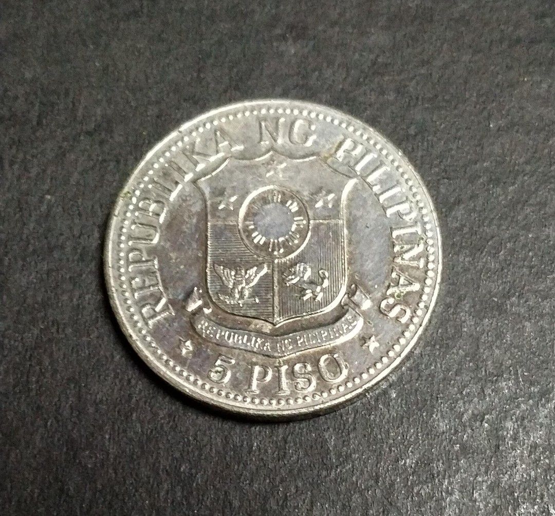 1975 Ang Bagong Lipunan 5 Piso Marcos Head old coin, Hobbies & Toys ...