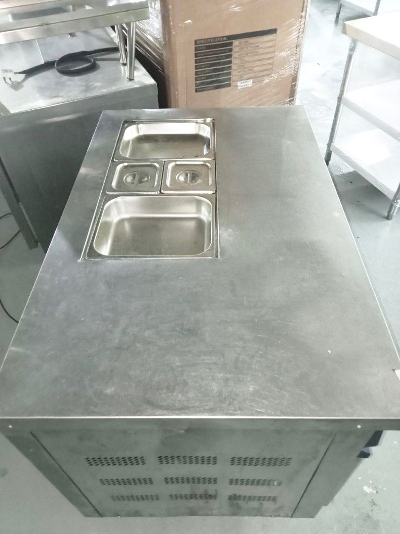 4 ft Couter Table top chiller ( sandwiches) Recon, TV & Home Appliances ...