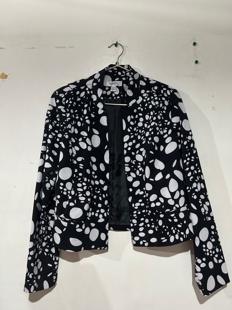 Black and White Graphic Blazer / Coat, Women's Fashion, Coats, Jackets ...
