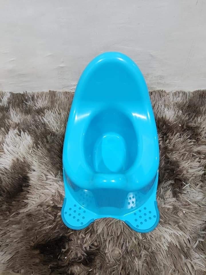 Blue Potty Trainer, Babies & Kids, Bathing & Changing, Toilet Training ...