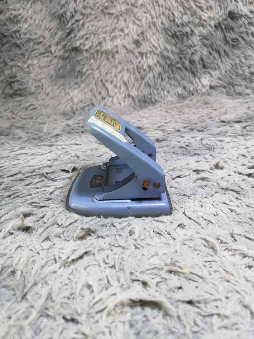 Carl punch UB-40 Puncher, Hobbies & Toys, Stationary & Craft ...