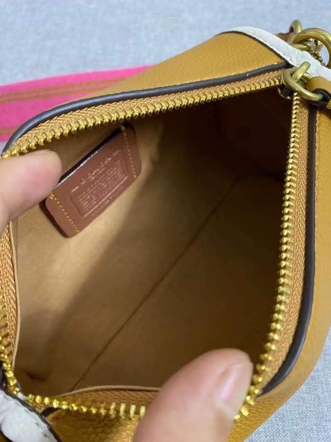 Coach Orion Barrel Bag, Women's Fashion, Bags & Wallets, Cross-body ...