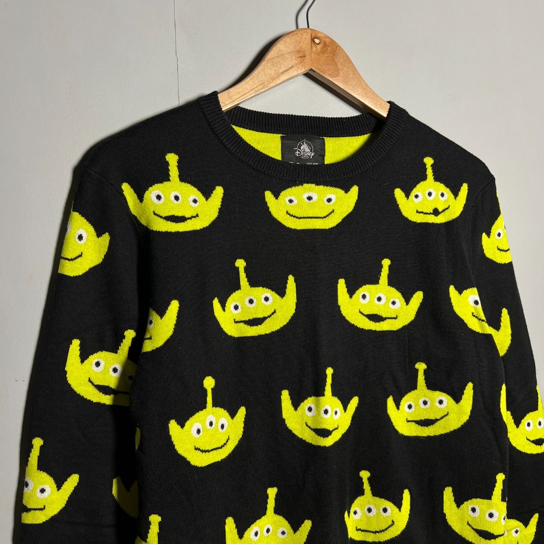 Disney Merch Toy Story Aliens Long Sleeve, Men's Fashion, Coats ...