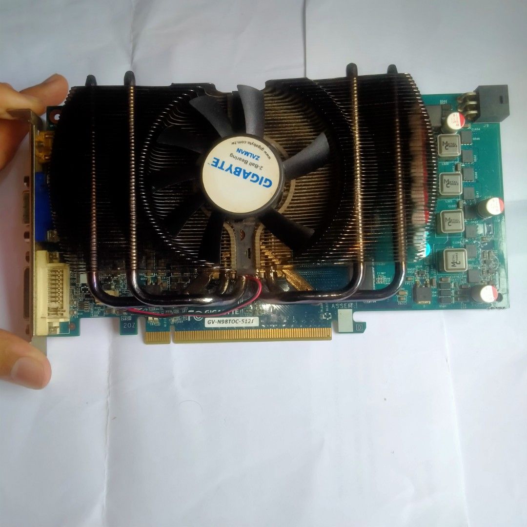 Gigabyte GeForce 9800 GT 1GB GDDR3 GPU, Computers & Tech, Parts ...