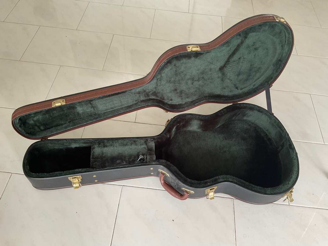 Guitar case for full size acoustic guitar, Hobbies & Toys, Music ...