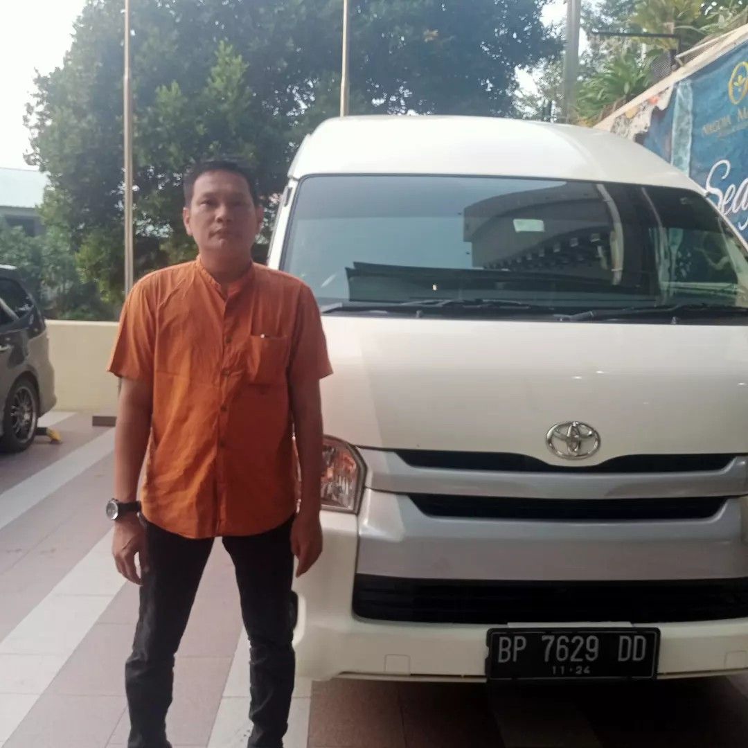 Hiace S$70| rent car Batam|Van Batam|Batam privete driver|transport Batam|Batam driver|sewa ...