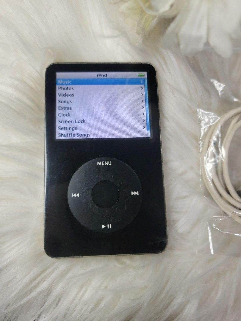 IPOD CLASSIC 5TH GEN 30GB, Audio, Portable Music Players on Carousell
