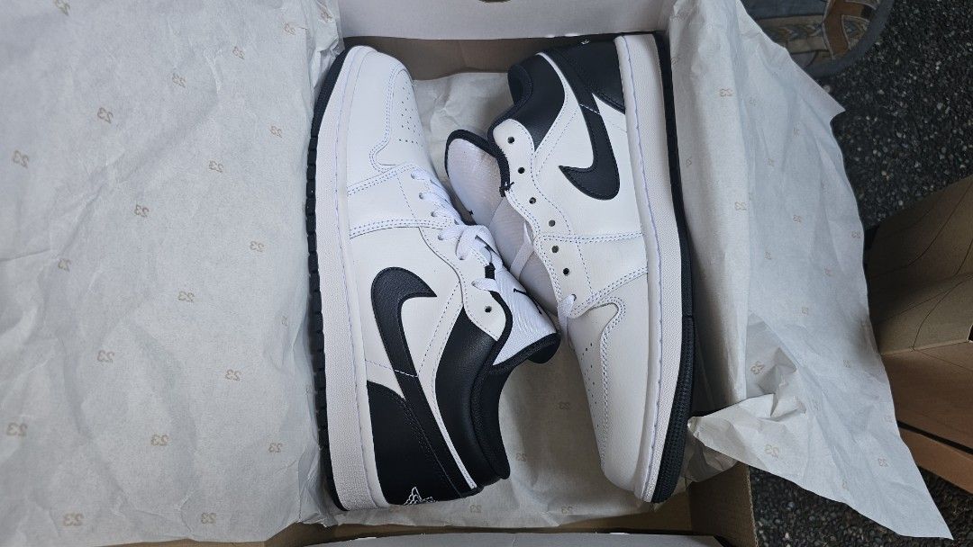Jordan 1 low reverse panda, Men's Fashion, Footwear, Sneakers on Carousell