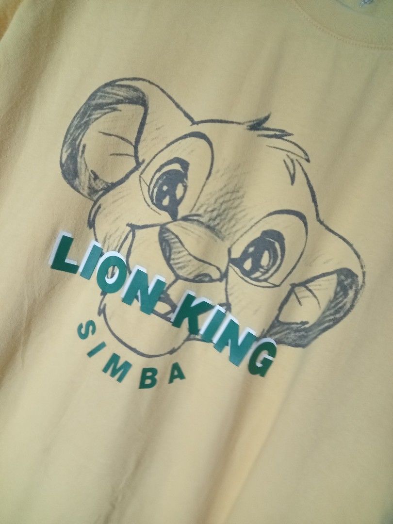 Kaos disney lion king SIMBA, Fesyen Pria, Pakaian , Atasan di Carousell