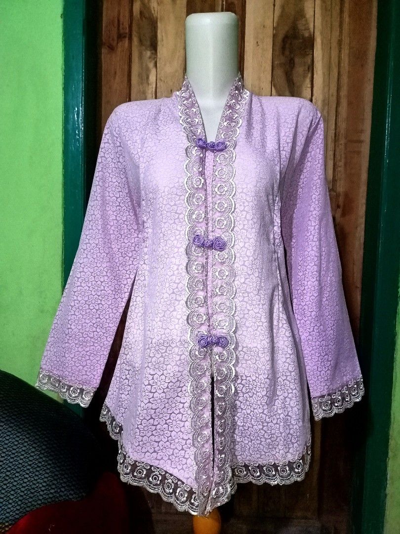 Kutu Baru Kembangan / Kebaya Kembangan / Kebaya Kutu Baru Lilac ...