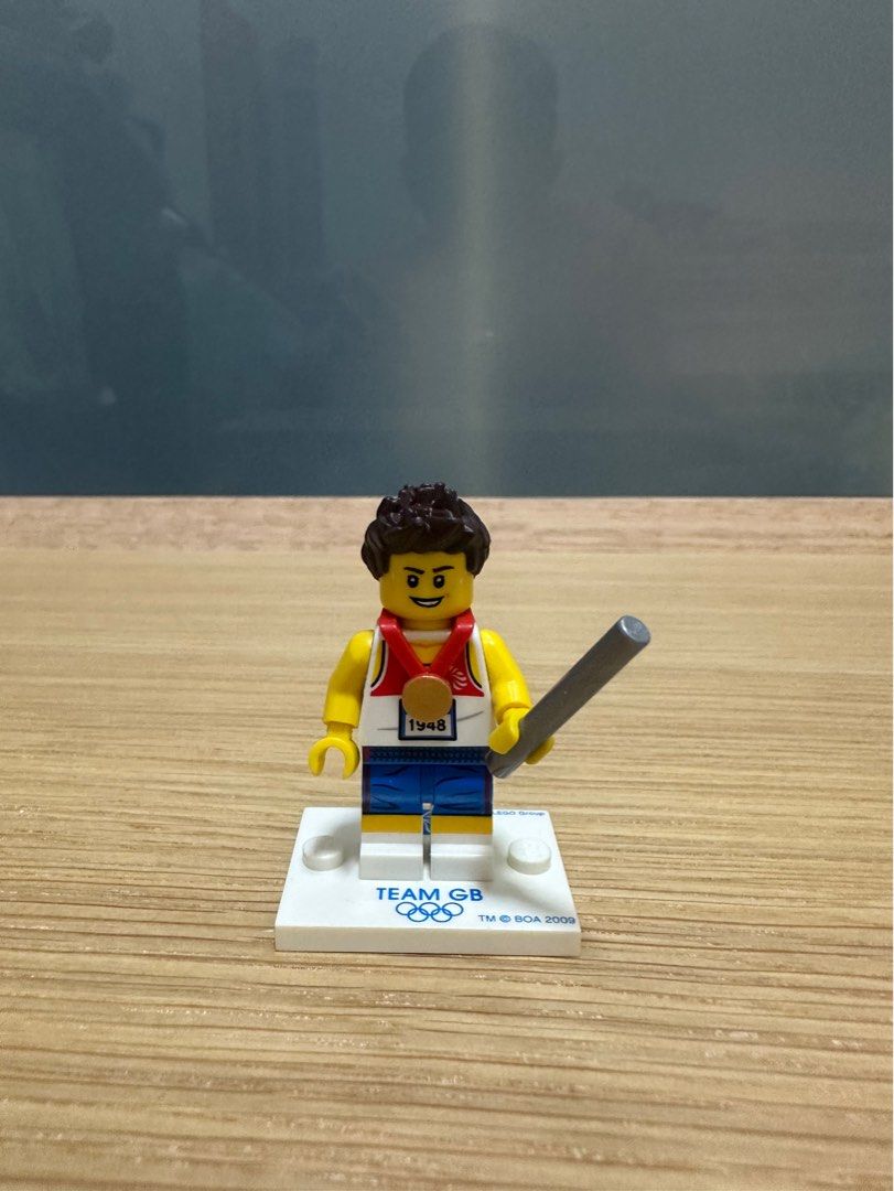 Lego Minifigures 8909 Team GB Relay Runner, Hobbies & Toys, Toys ...