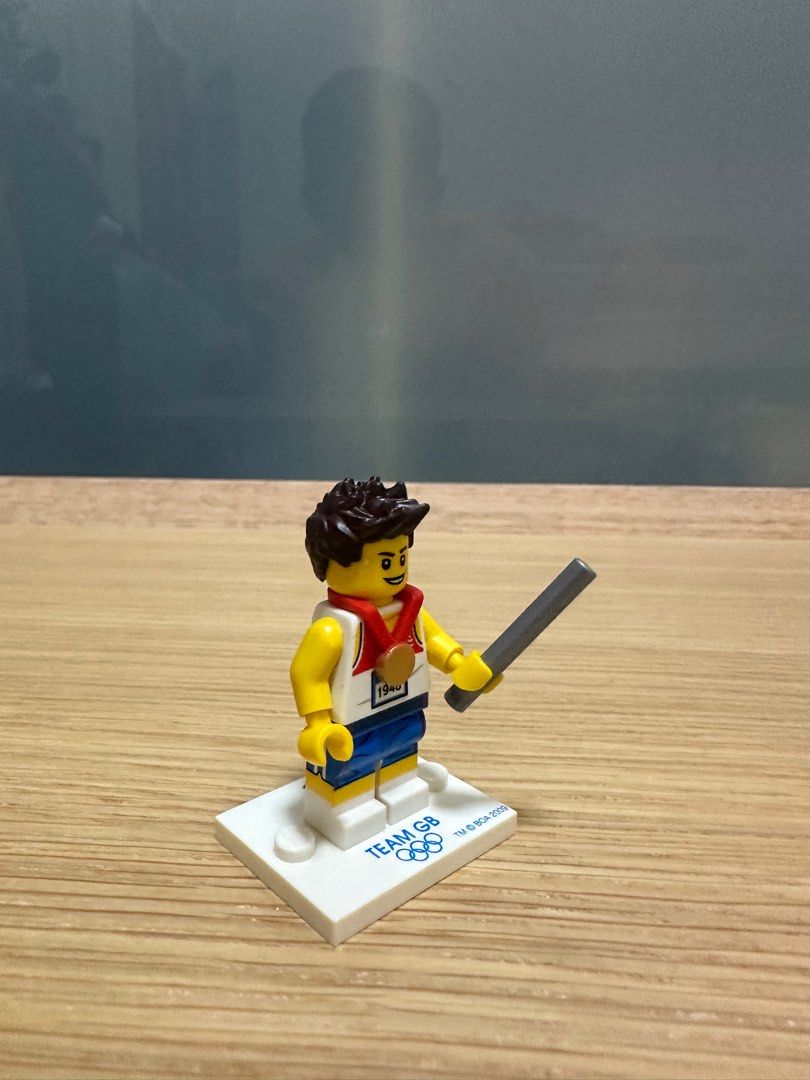 Lego Minifigures 8909 Team GB Relay Runner, Hobbies & Toys, Toys ...