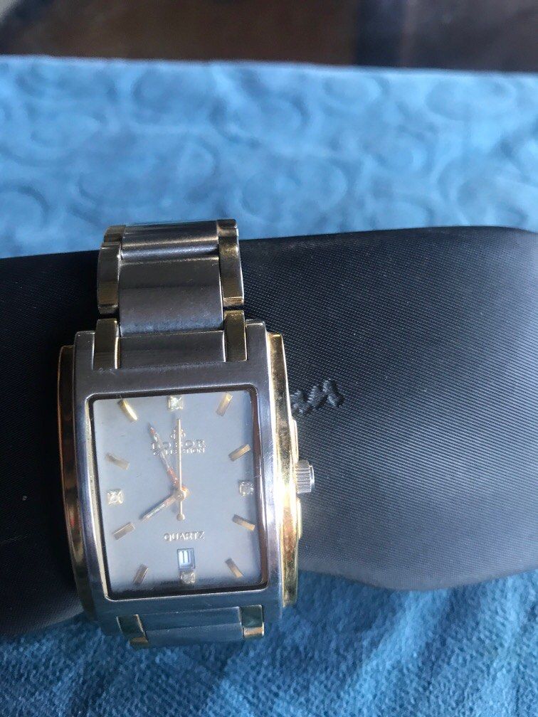 Lobor Quartz authentic, Luxury, Watches on Carousell