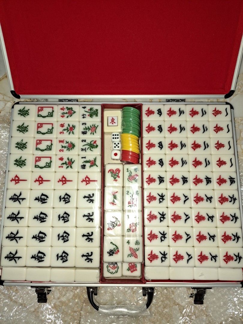 Mahjong Tiles Set With Aluminium Alloy Storage Case CNY Family ...